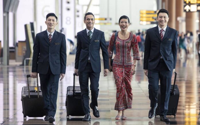 What is the Cabin Crew Age Limit? Flight Attendant Age Requirements ...