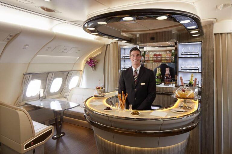How to Become a Male Flight Attendant - Cabin Crew HQ