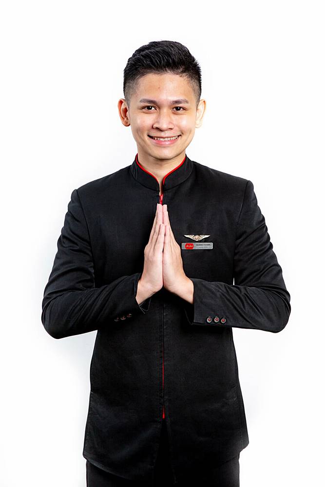 How to Become a Male Flight Attendant - Cabin Crew HQ