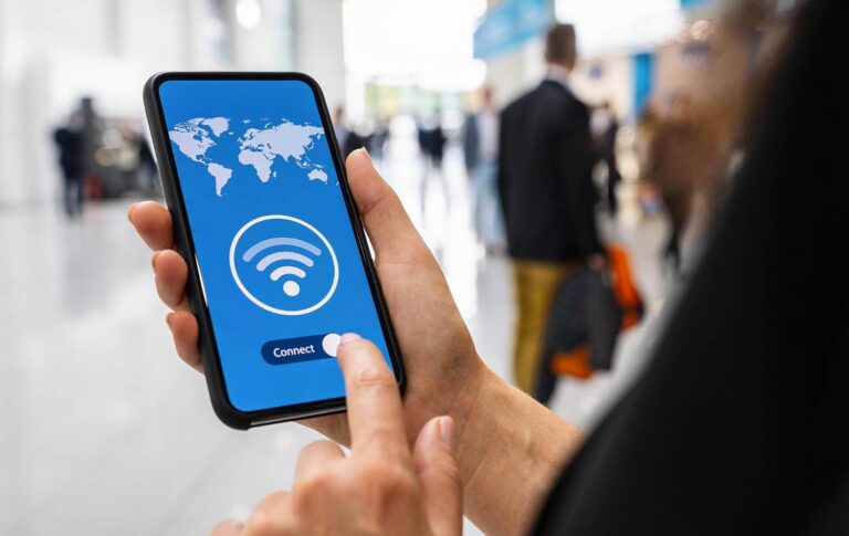 Inflight WiFi: Guide to Airplane Internet Onboard - Cabin Crew HQ