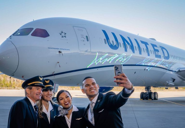 United Airlines Flight Attendant Uniform - Cabin Crew HQ