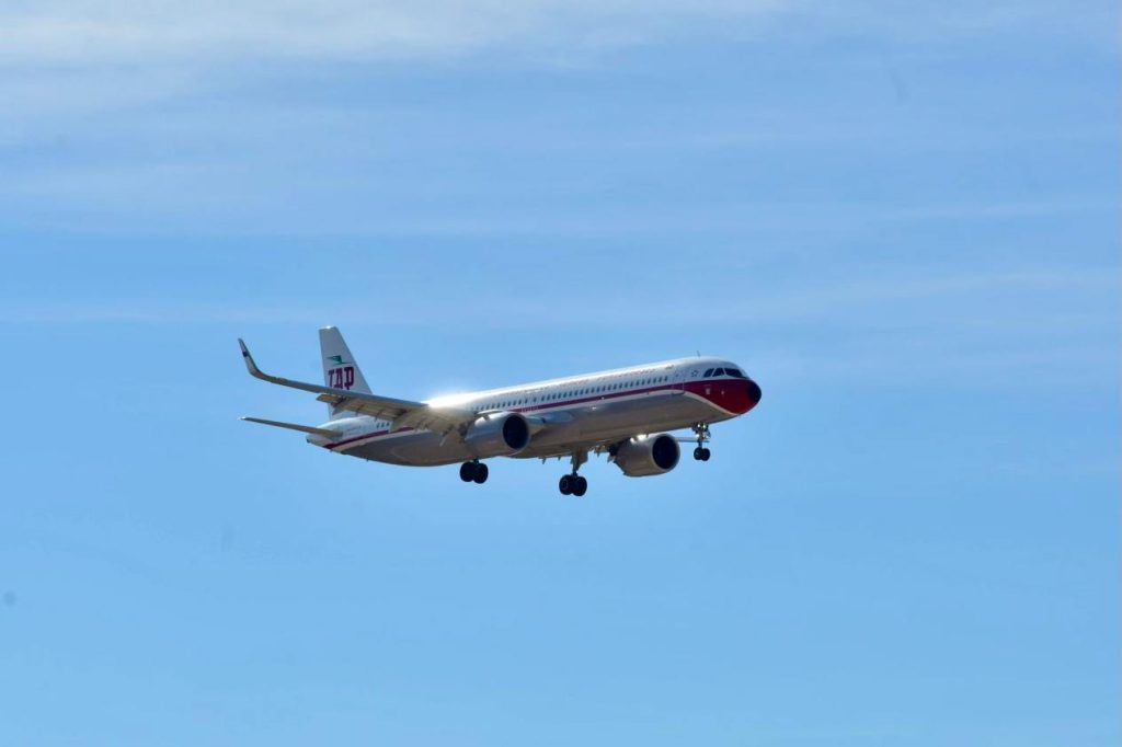 TAP Air Portugal Inflight WiFi and Entertainment System - Cabin Crew HQ