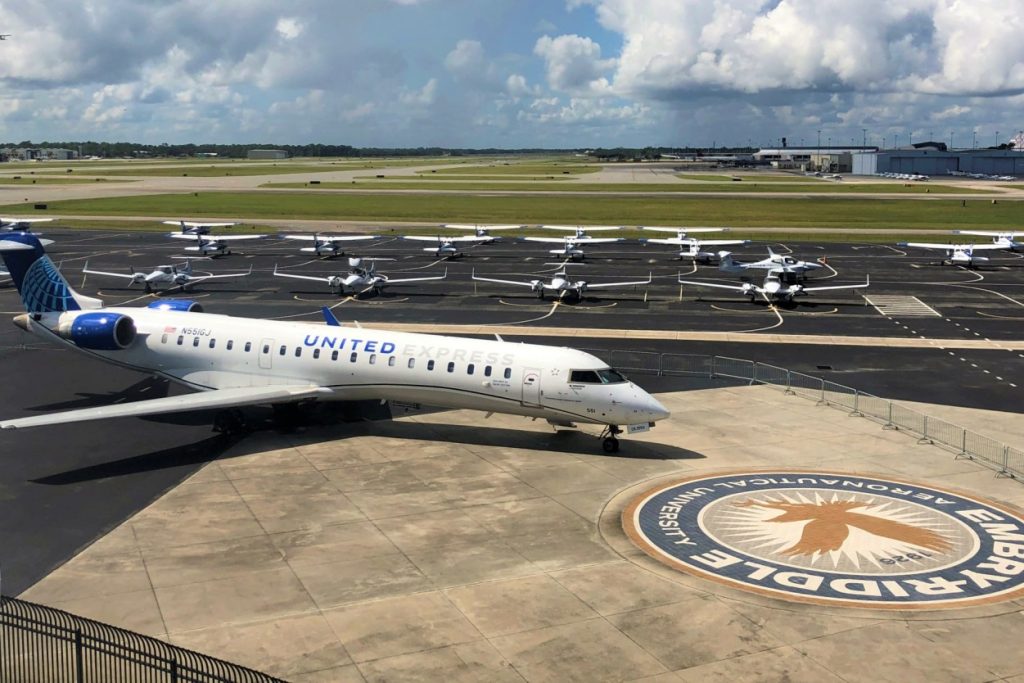 GoJet Airlines Bases Hub Locations for Flight Attendants and Pilots ...