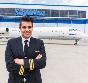 SkyWest Airlines Pilot Salary and Benefits - Cabin Crew HQ