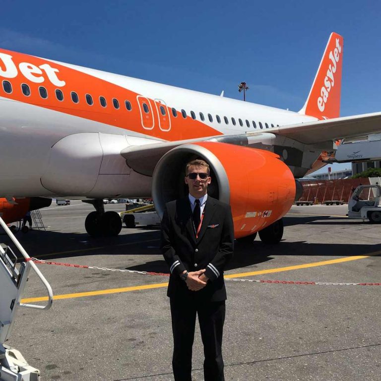 EasyJet Pilot Salary and Benefits - Cabin Crew HQ